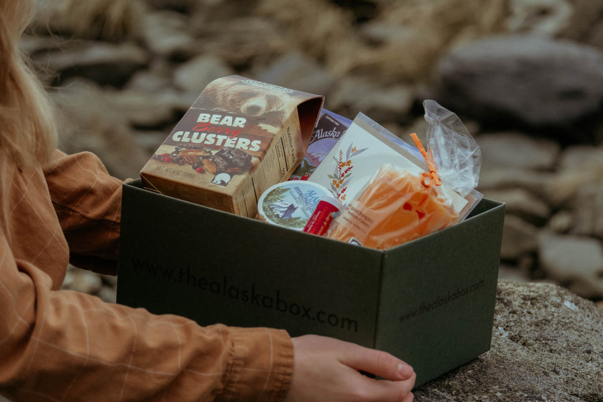 4 Seasonal Boxes and a Free Gift – Alaska Box Store